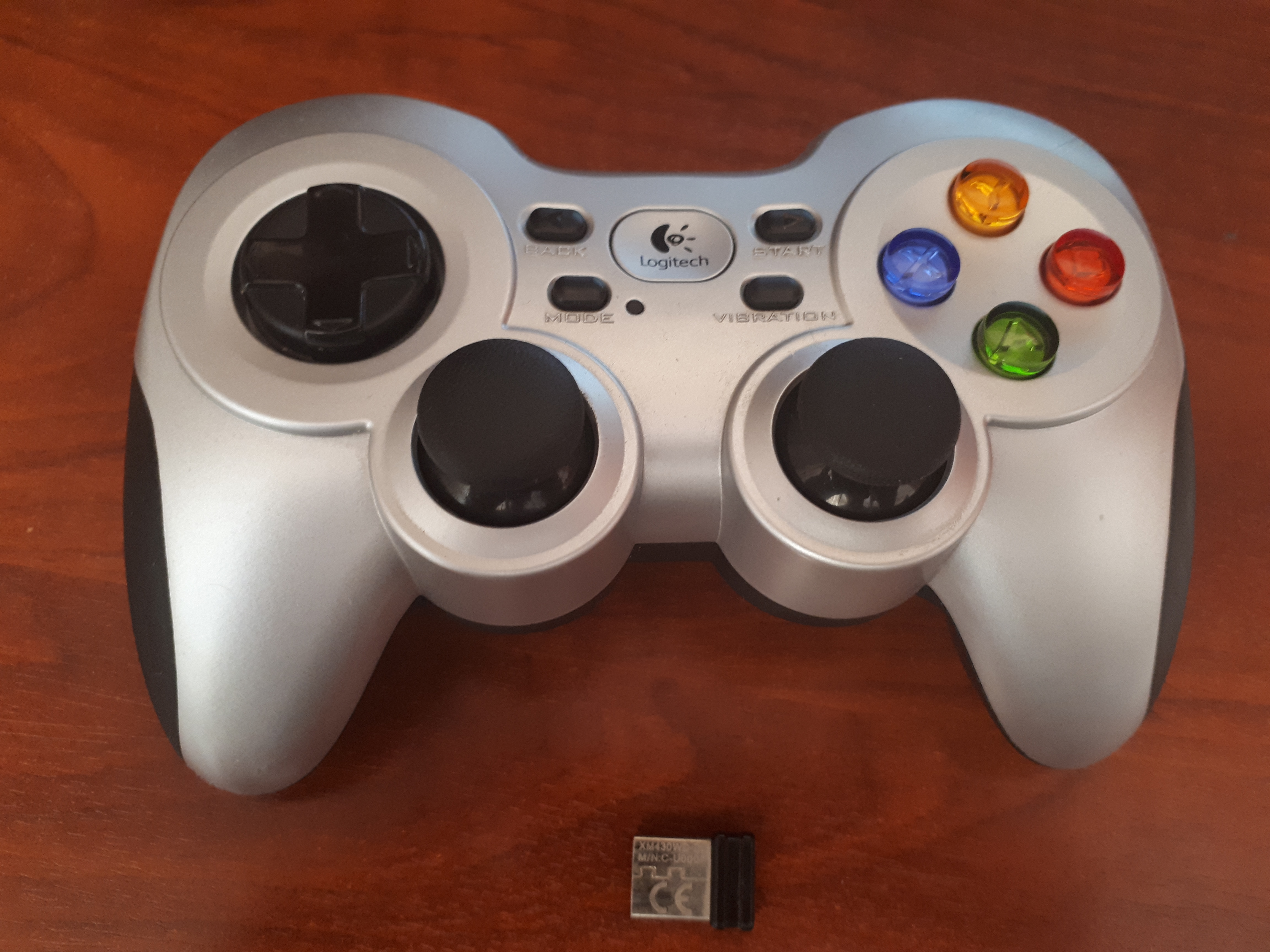 Logitech F710 WIRELESS 60 TL GeT VAR | DonanımHaber Forum