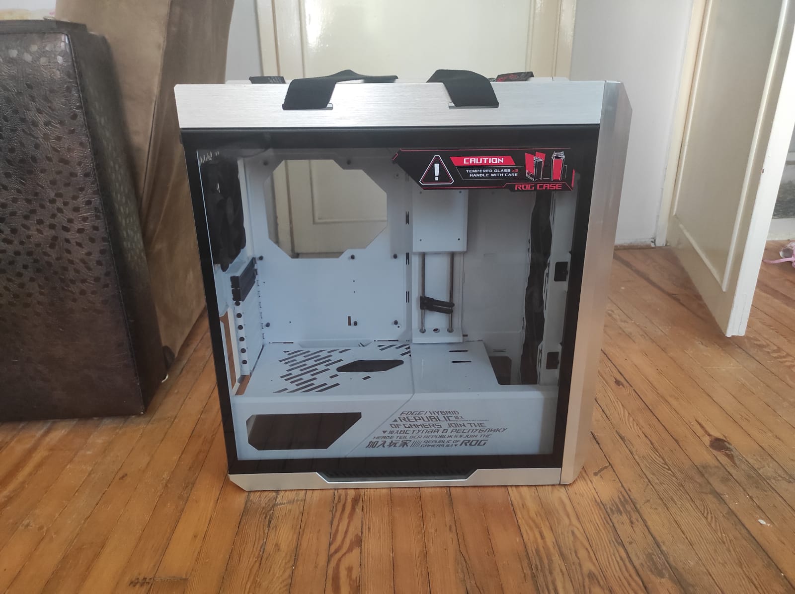 Asus ROG Strix Helios White Edition | DonanımHaber Forum