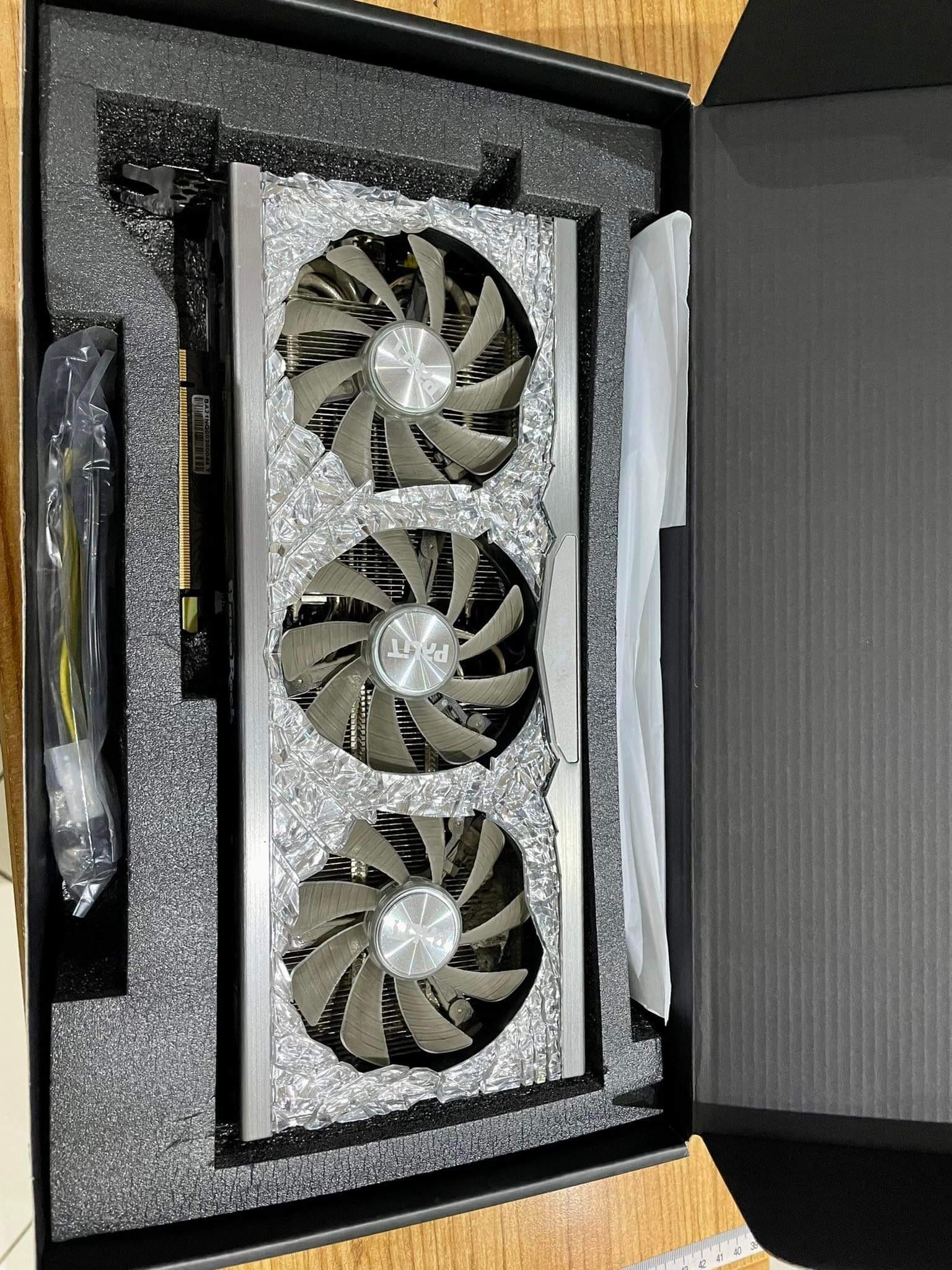 Palit GAMEROCK RTX 3080 Ti - Kutulu,içi açılmamış ,sıcaklık stabil ...