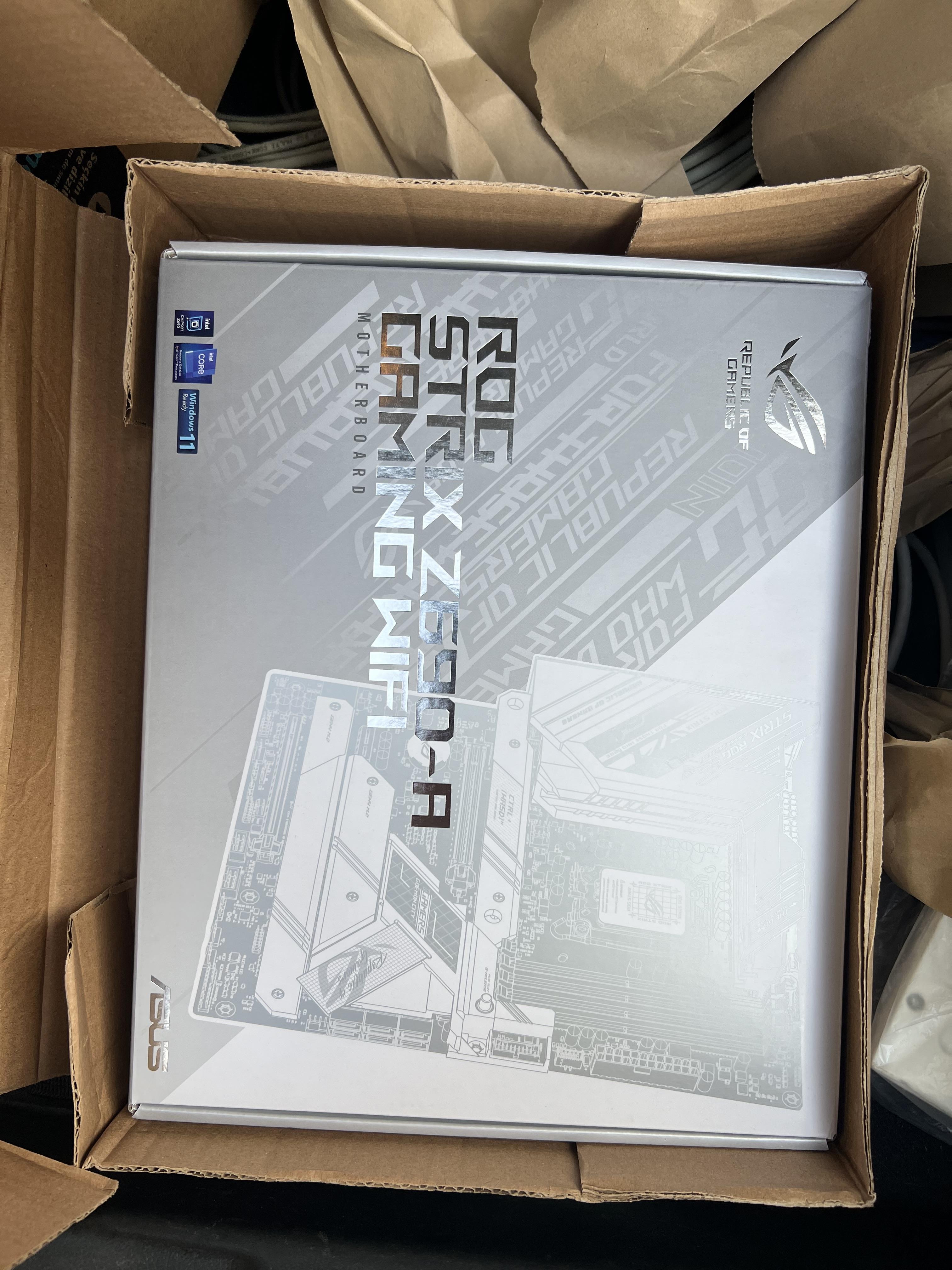 Satıldı İ7 13700K / Asus ROG STRIX Z690-A GAMING Wi-Fi dd5 / G.skıll 2x16 6400Mhz Cl 32 ...